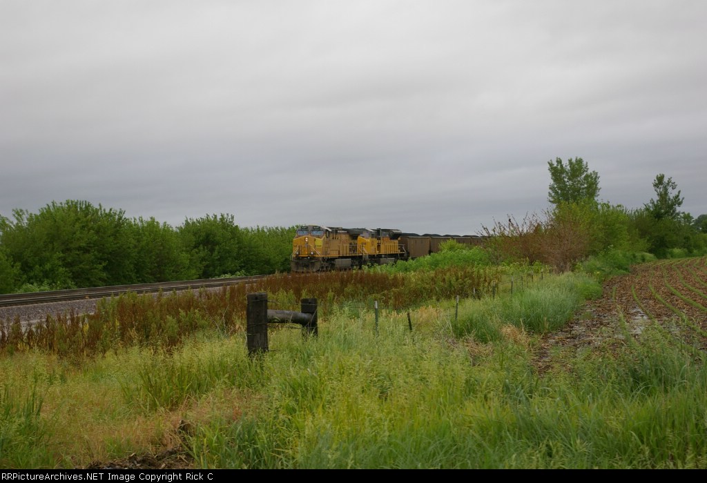 UP 6447 Stopped North Of Missouri Valley Due To Flooding